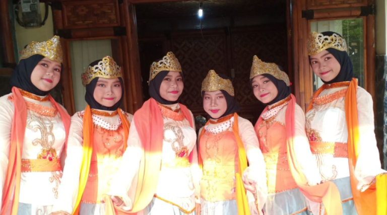 10 Sewa Baju Adat di Bandung Terlengkap, Semua Baju Adat Ada!